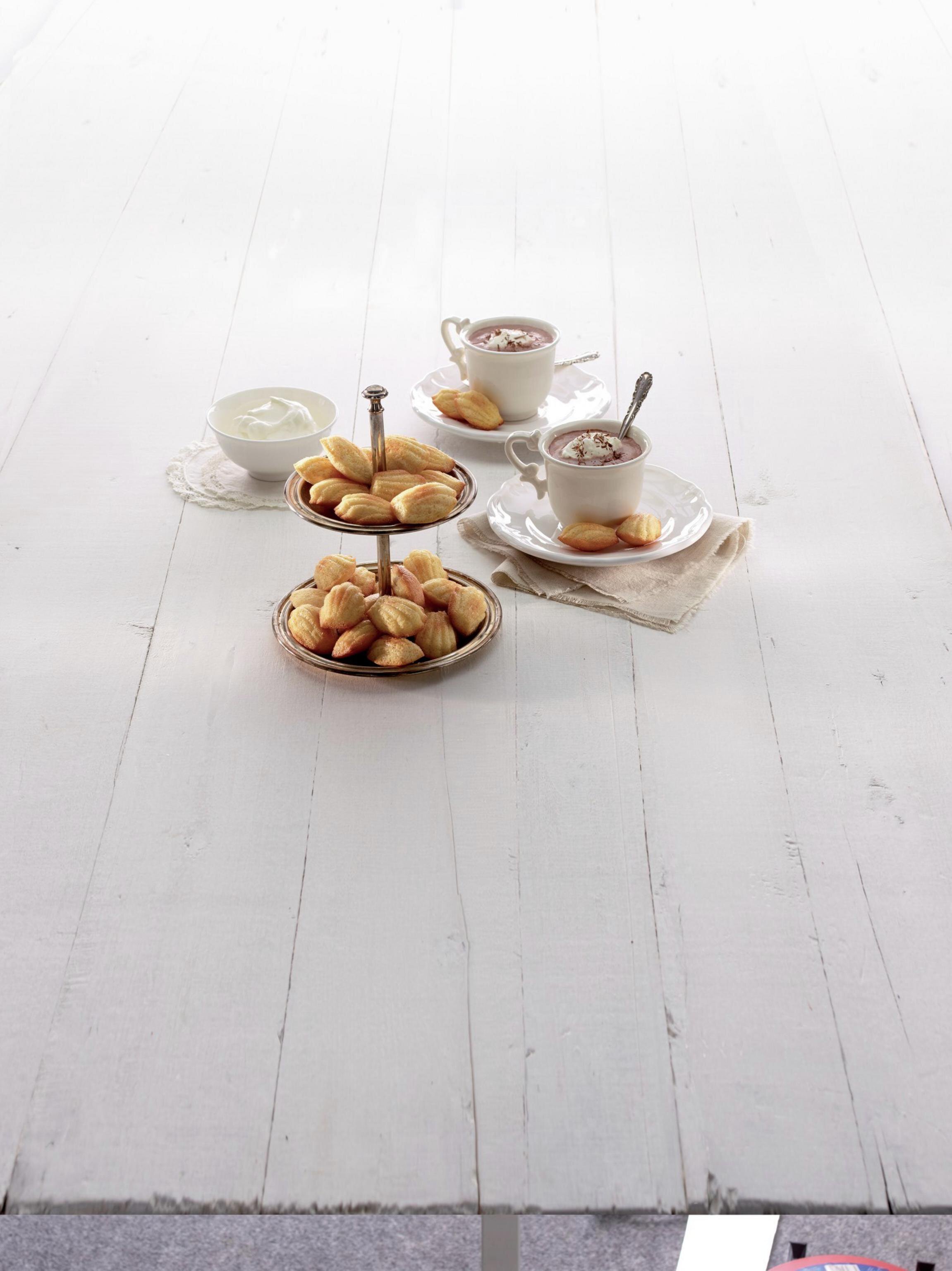 Madeleines-Form, 20 Mulden, Silikon, Schwarz | Betty Bossi